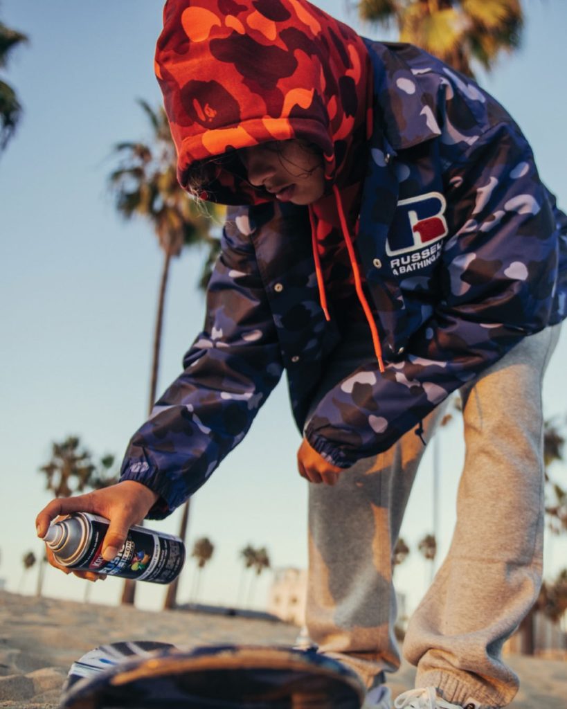 【BAPE® × RUSSELL ATHLETIC®】初コラボコレクションが12月26日に発売予定 | UP TO DATE