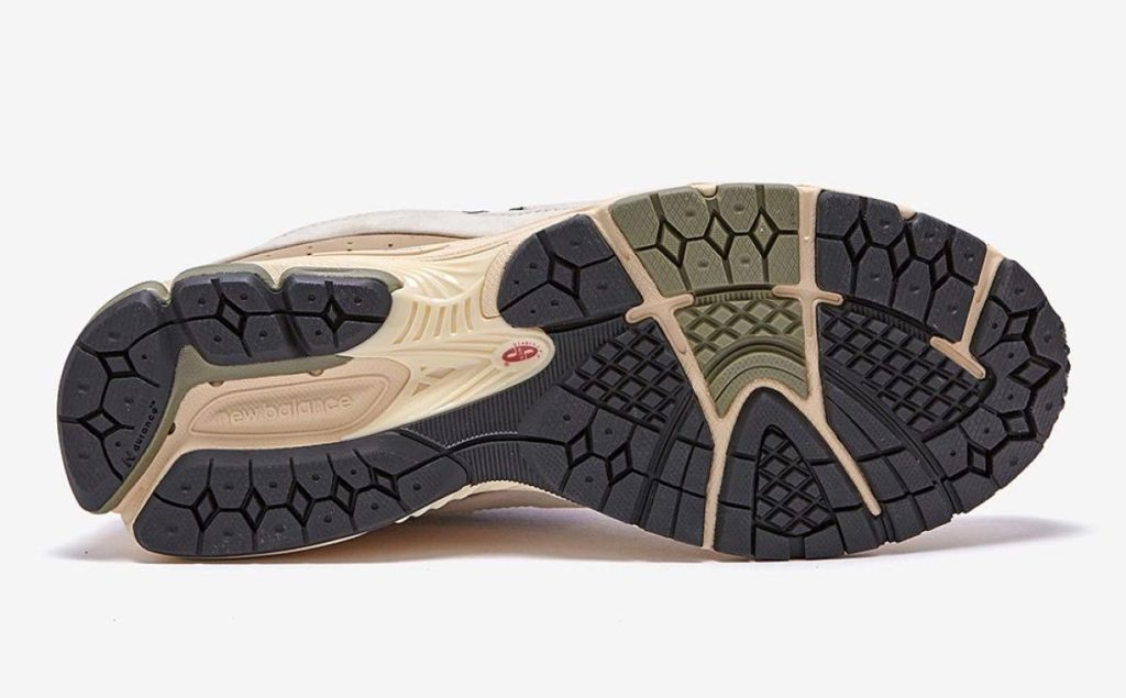 New Balance 『2002R “WONDERLAND PACK”』が国内6月11日／7月1日に発売予定 [M2002RWL ...