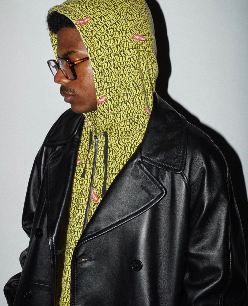 Supreme 2022FW THEM Magazine エディトリアルが公開 | UP TO DATE