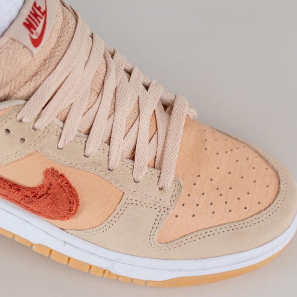 Nike Wmns Dunk Low “Plush Swoosh”が発売予定 [DZ4706-200] | UP TO DATE
