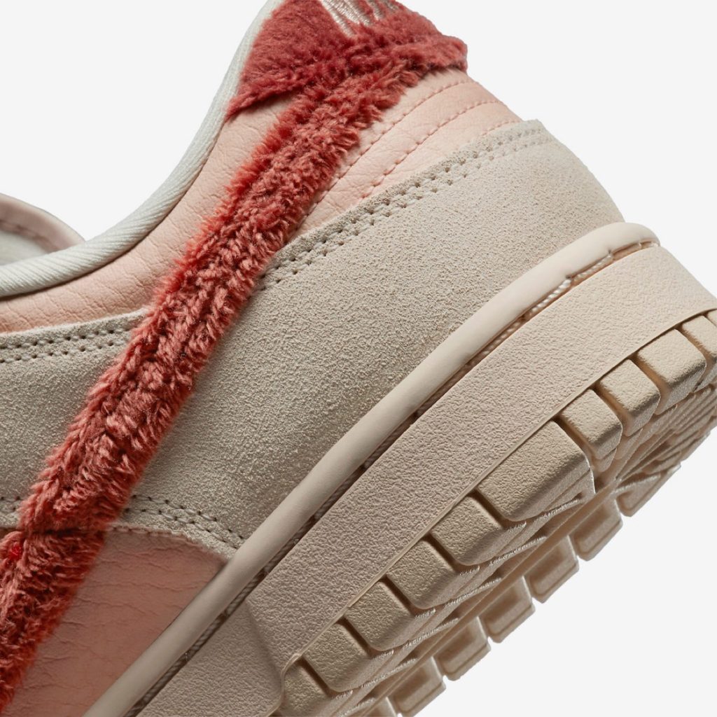 Nike Wmns Dunk Low “Plush Swoosh”が発売予定 [DZ4706-200] | UP TO DATE