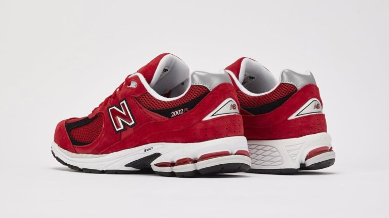 New Balance 『2002R “Red”』が発売[M2002RDR] | UP TO DATE