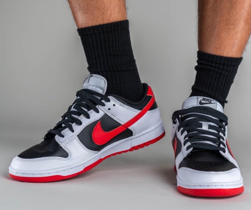 Nike Dunk Low “Reverse Panda Red Swoosh”が発売予定 [FD9762-061] | UP TO DATE