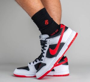 Nike Dunk Low “Reverse Panda Red Swoosh”が発売予定 [FD9762-061] | UP TO DATE