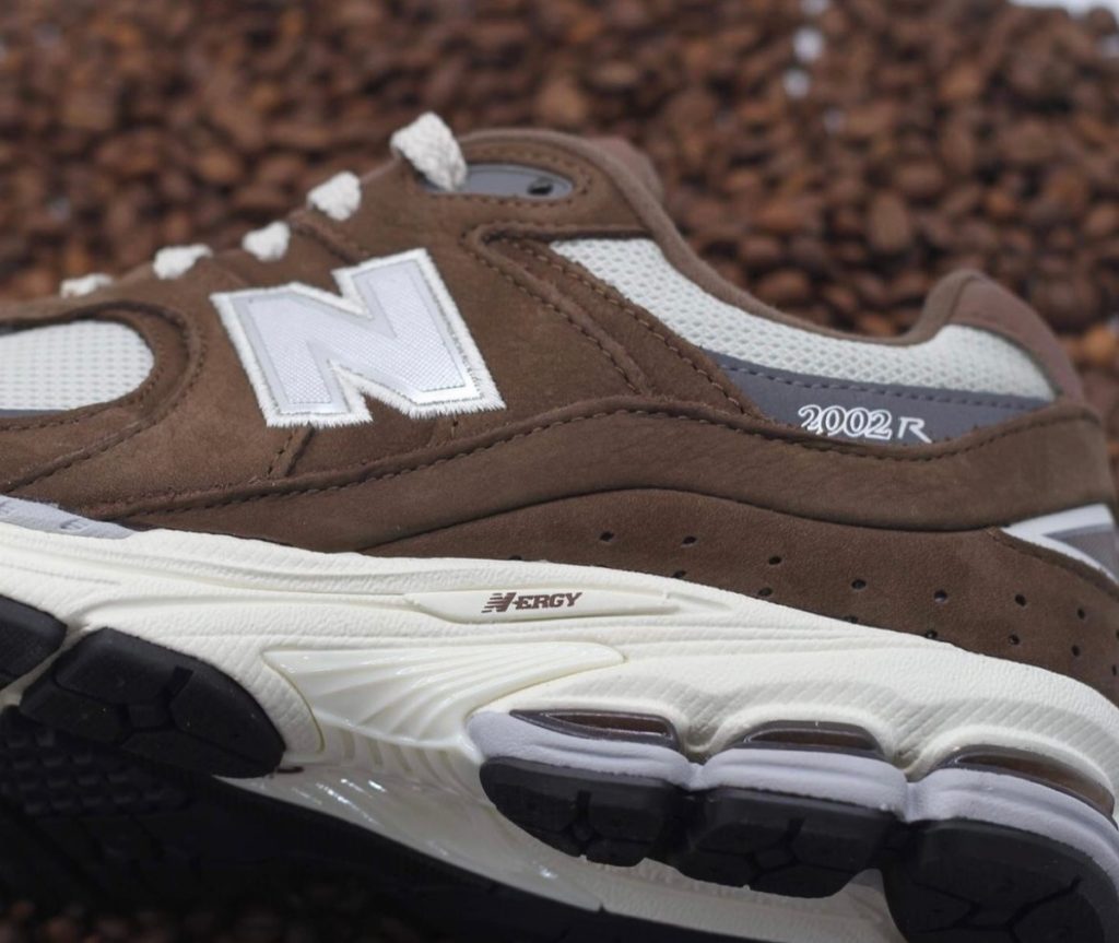 New Balance 『2002R “Mocha Brown”』が国内11月11日に発売予定 [M2002RHS] | UP TO DATE