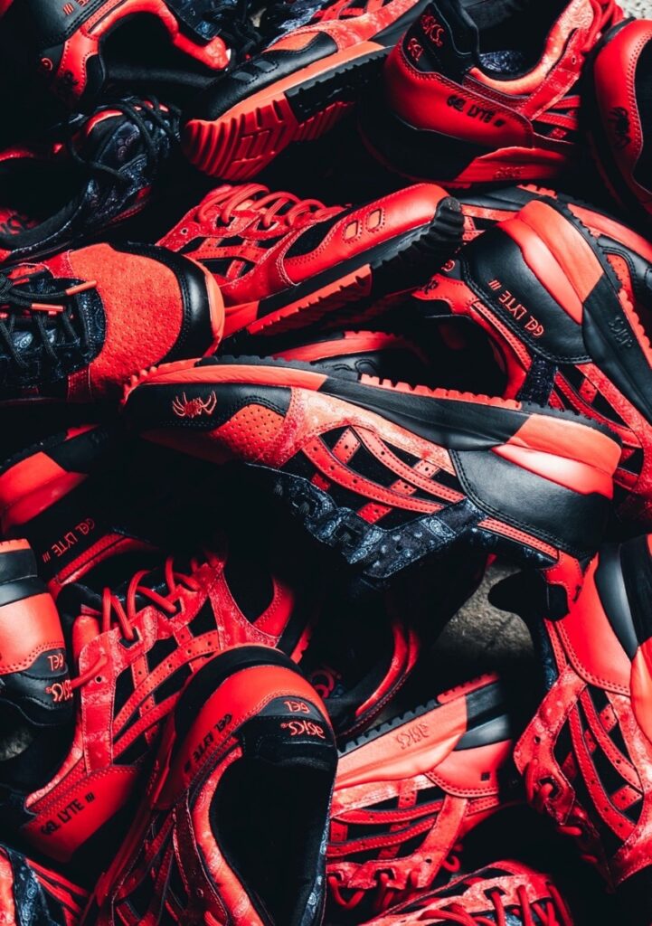 ASICS × atmos × AH MURDERZ 『GEL-LYTE III OG “Red Spider”』が国内12月22日／12月 ...