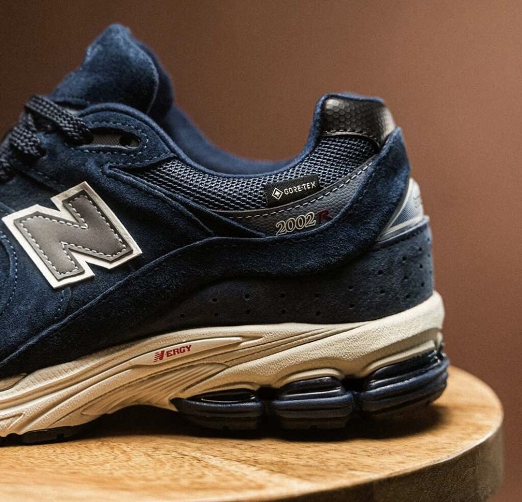 New BalanceからGORE-TEX採用の新色『2002R “Indigo Navy”』が国内6月16日に発売予定 [M2002RXF ...
