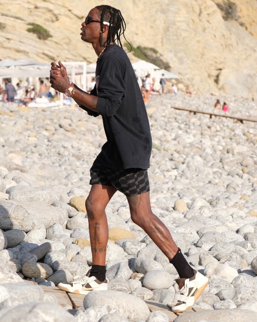 【リーク】Travis Scott × Nike Jordan Jumpman Jack TR “White Mocha”が公開 | UP ...