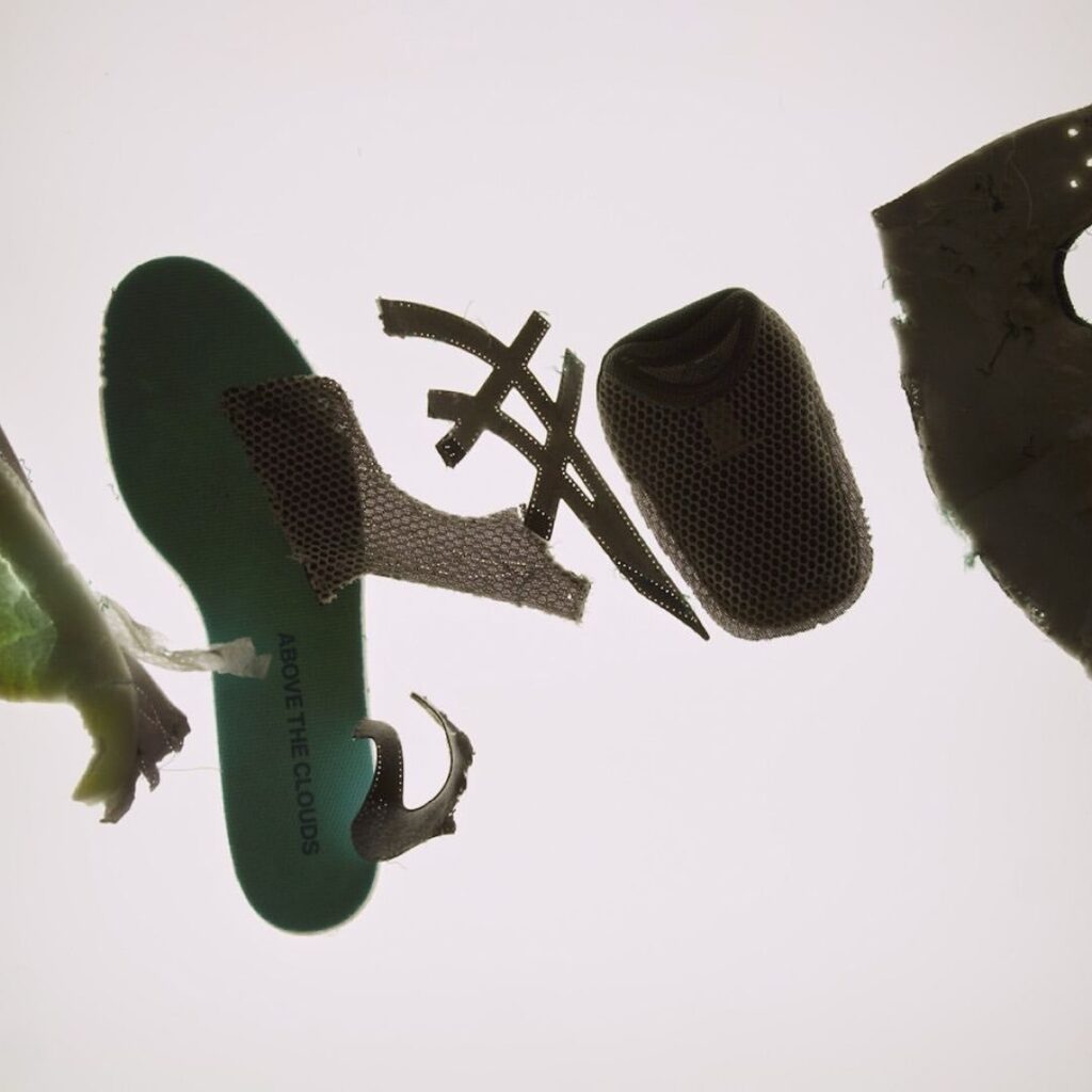 Above the Clouds × ASICS GT-2160 が国内10月13日に発売予定 [1203A361.100] | UP TO DATE