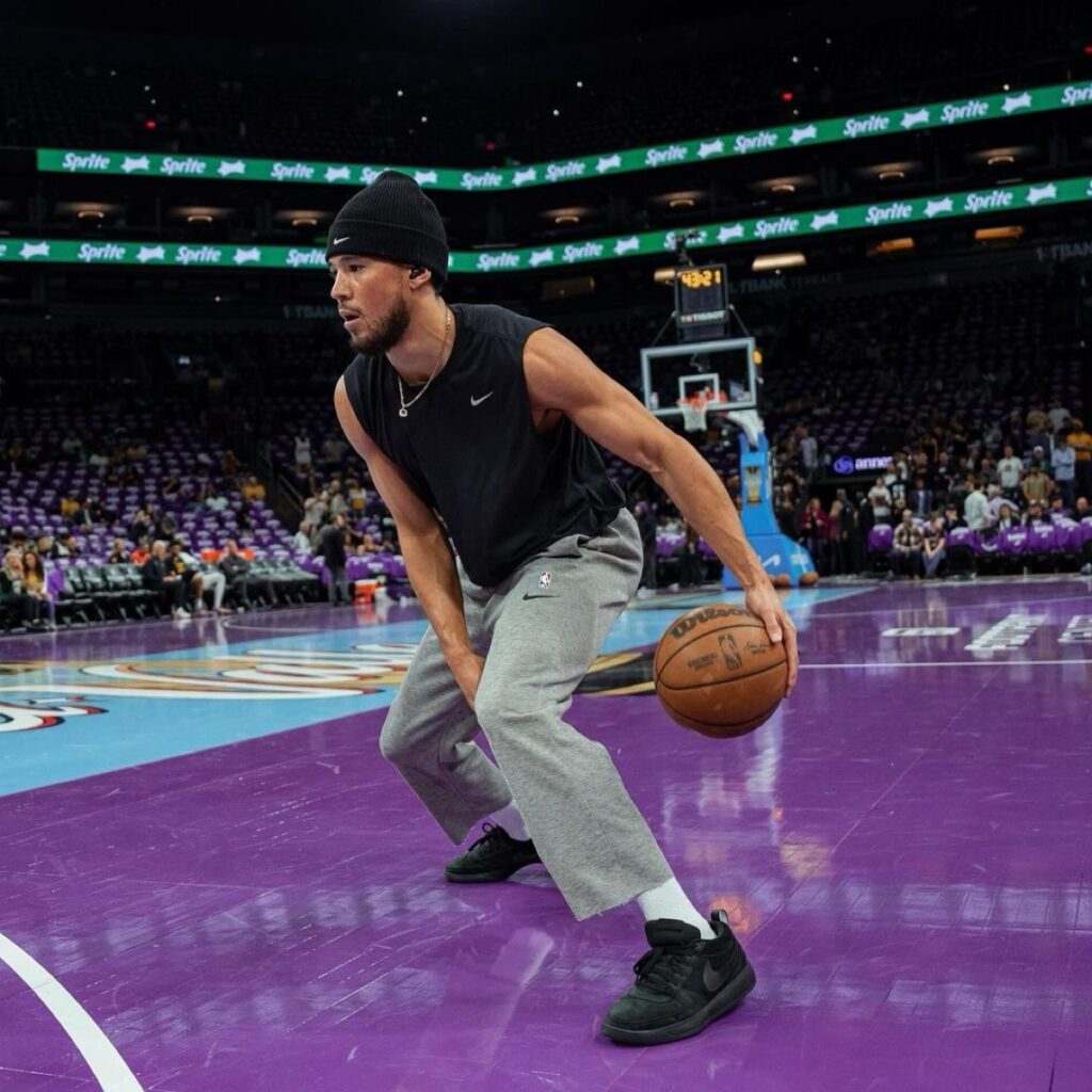 【Nike】Devin Bookerの初代シグネチャー『Book 1』が順次発売予定 [FJ4249-800 / FJ4249-100 ...