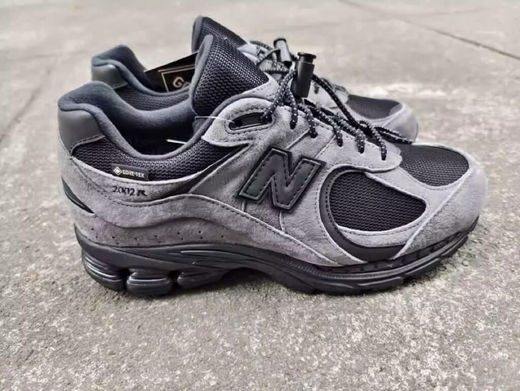 JJJJound × New Balance 『2002R GTX “Charcoal Grey”』が国内順次発売[M2002RXZ ...