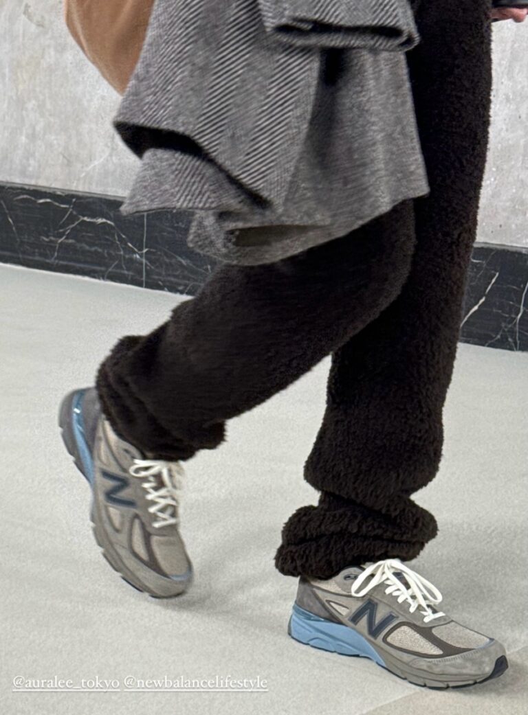 AURALEE × New Balance『990v4 “In Between”』が国内12月13日に発売[U990AR4 / U990AL4 ...