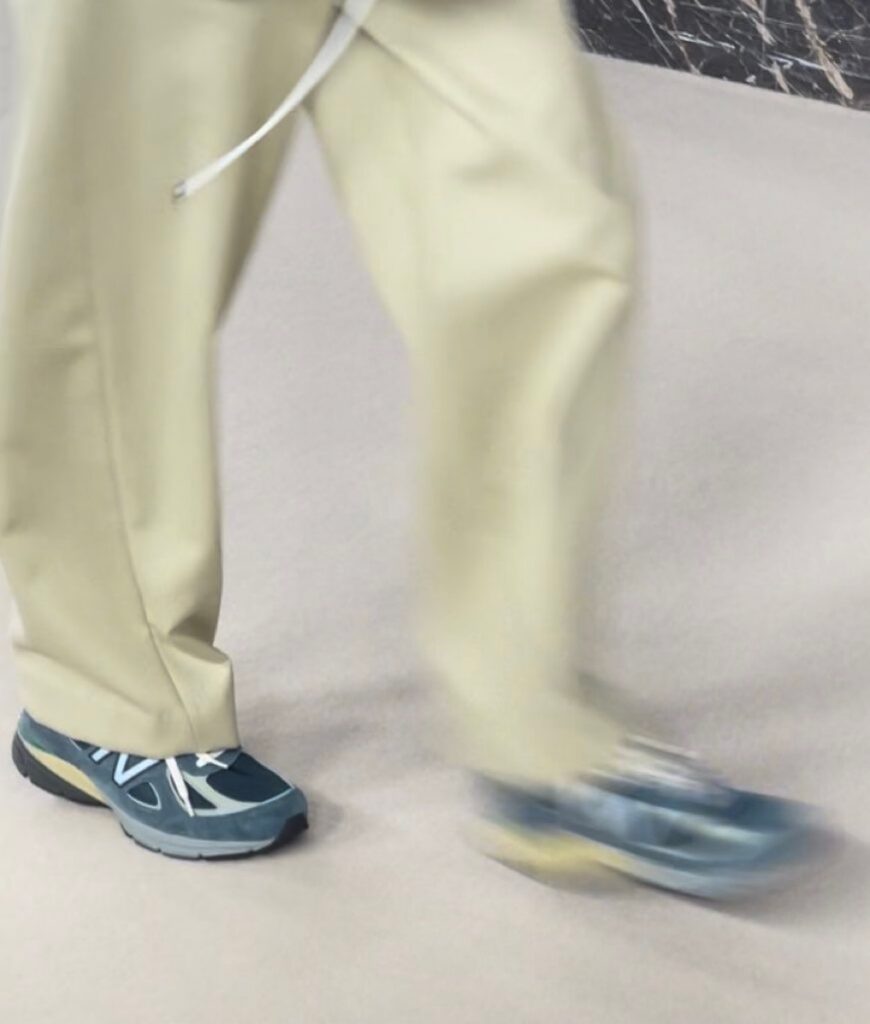 AURALEE × New Balance『990v4 “In Between”』が12月13日に発売予定 [U990AR4 ...