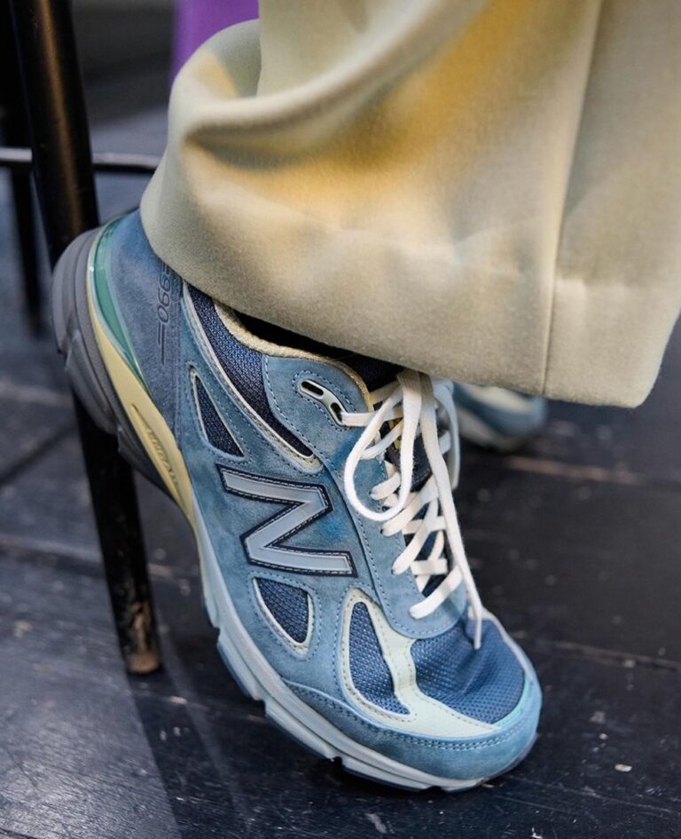 AURALEE × New Balance『990v4 “In Between”』が国内12月13日に発売[U990AR4 / U990AL4]【24AW】 | UP TO DATE