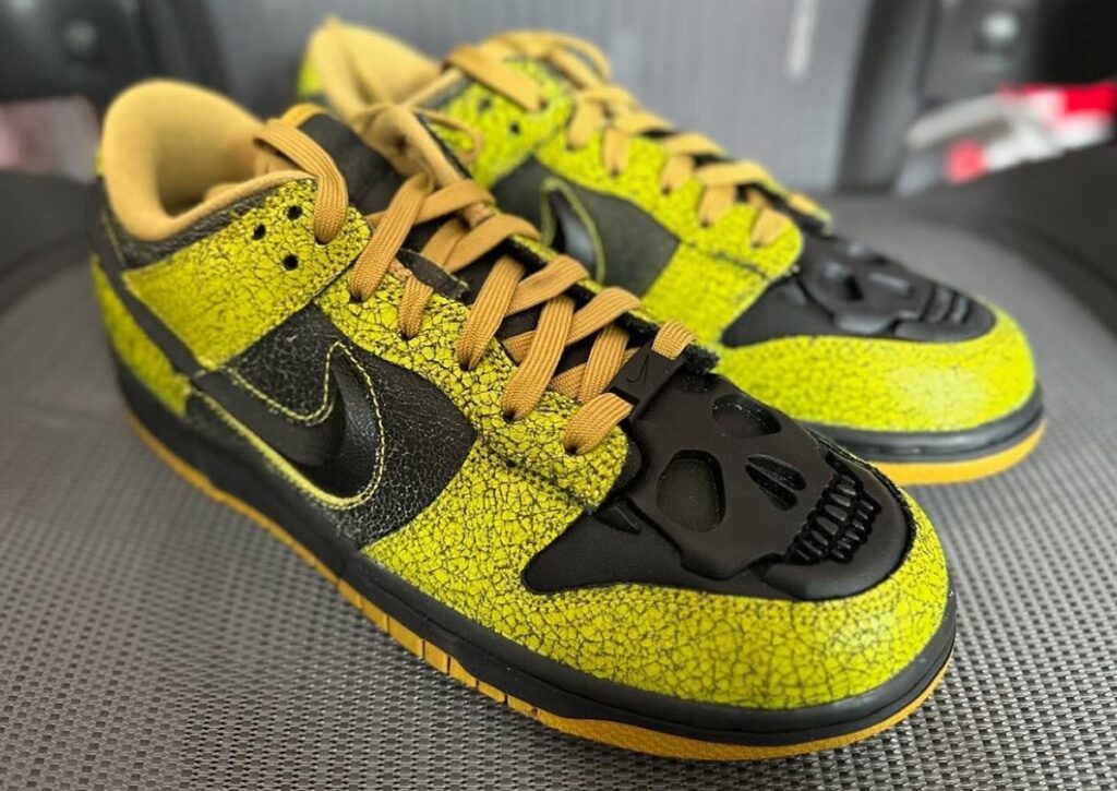 トゥに髑髏を配した Nike Dunk Low & Air Force 1 Low Retro QS “Halloween”が国内10月31日 ...