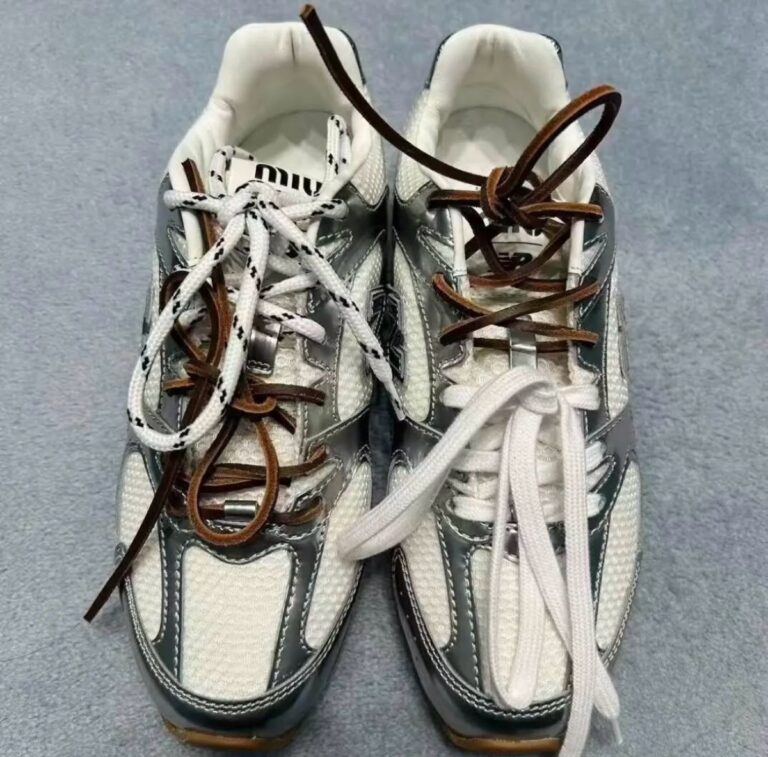MIU MIU x New Balance 『530 SL』メタリックシルバーの新作が順次発売 | UP TO DATE