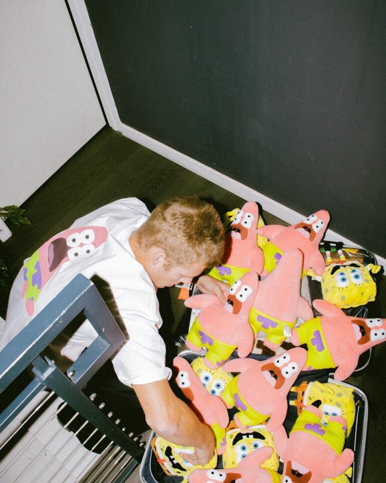 CPFM x UNIQLO x SpongeBob コラボコレクションが国内12月20日より発売 【商品一覧・販売価格】 | UP TO DATE