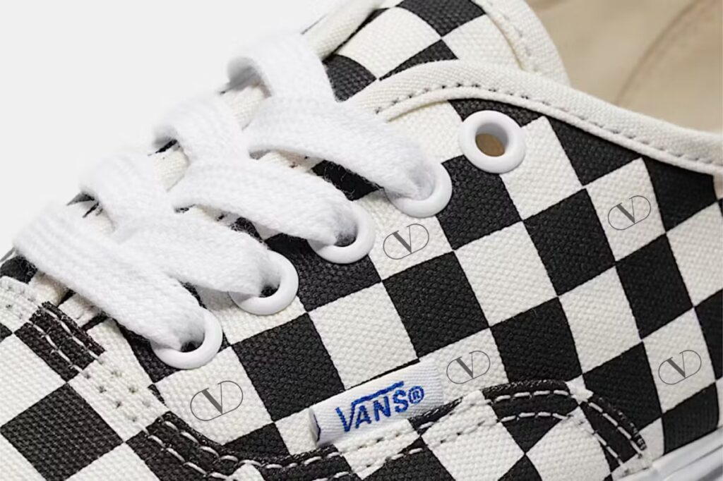 VALENTINO x Vans Authentic が国内9月12日より先行発売【25FW】 | UP TO DATE