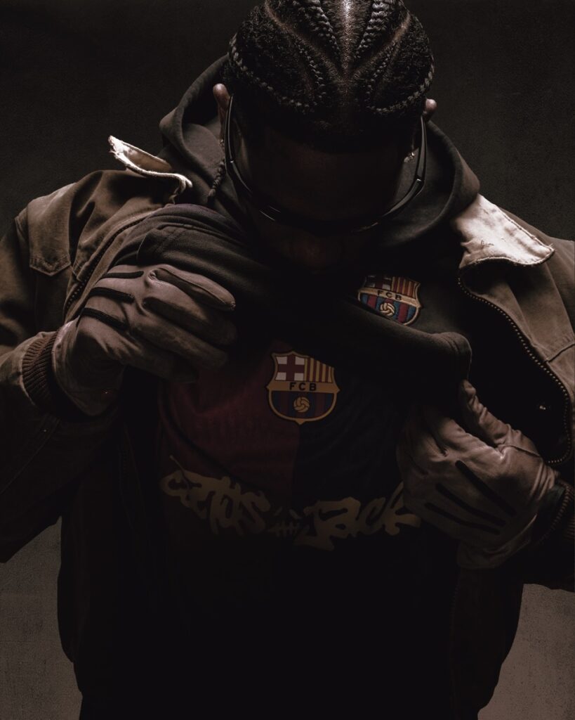 Travis Scott x FC Barcelona エル・クラシコ用コラボユニフォームが発表。5月9日には限定コレクションの販売も ...