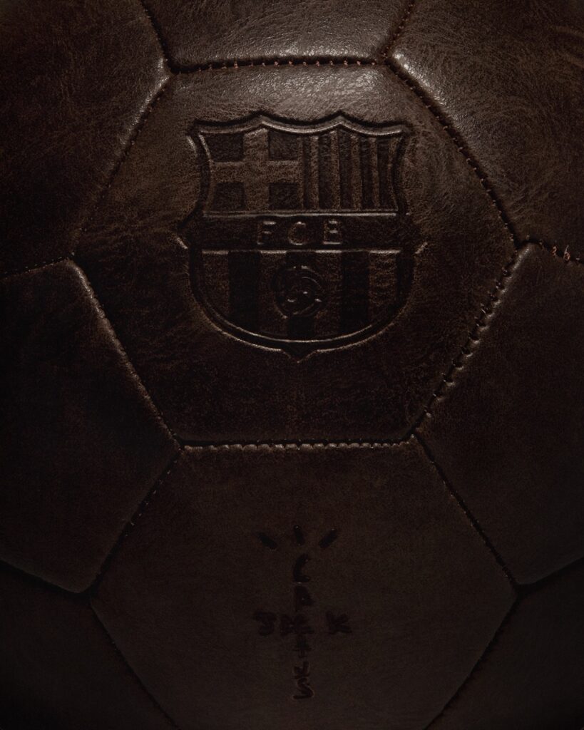 Travis Scott x FC Barcelona エル・クラシコ用コラボユニフォームが発表。5月9日には限定コレクションの販売も ...